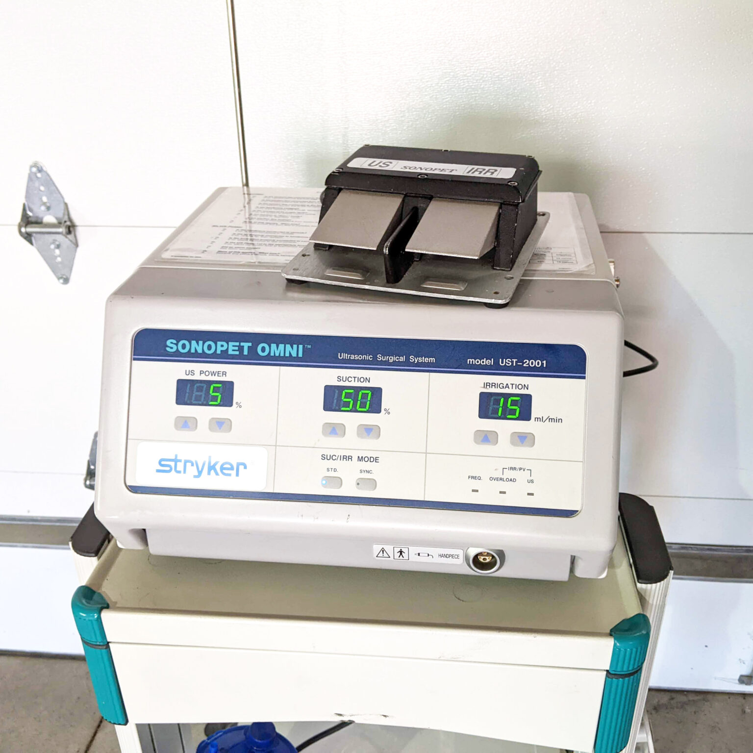 Stryker UST-2001 SonoPet Omni Ultrasonic Surgical System w/ Cart ...