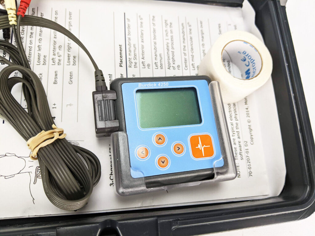 Burdick 4250 Holter Recorder with Case and Leads - CHD Medical